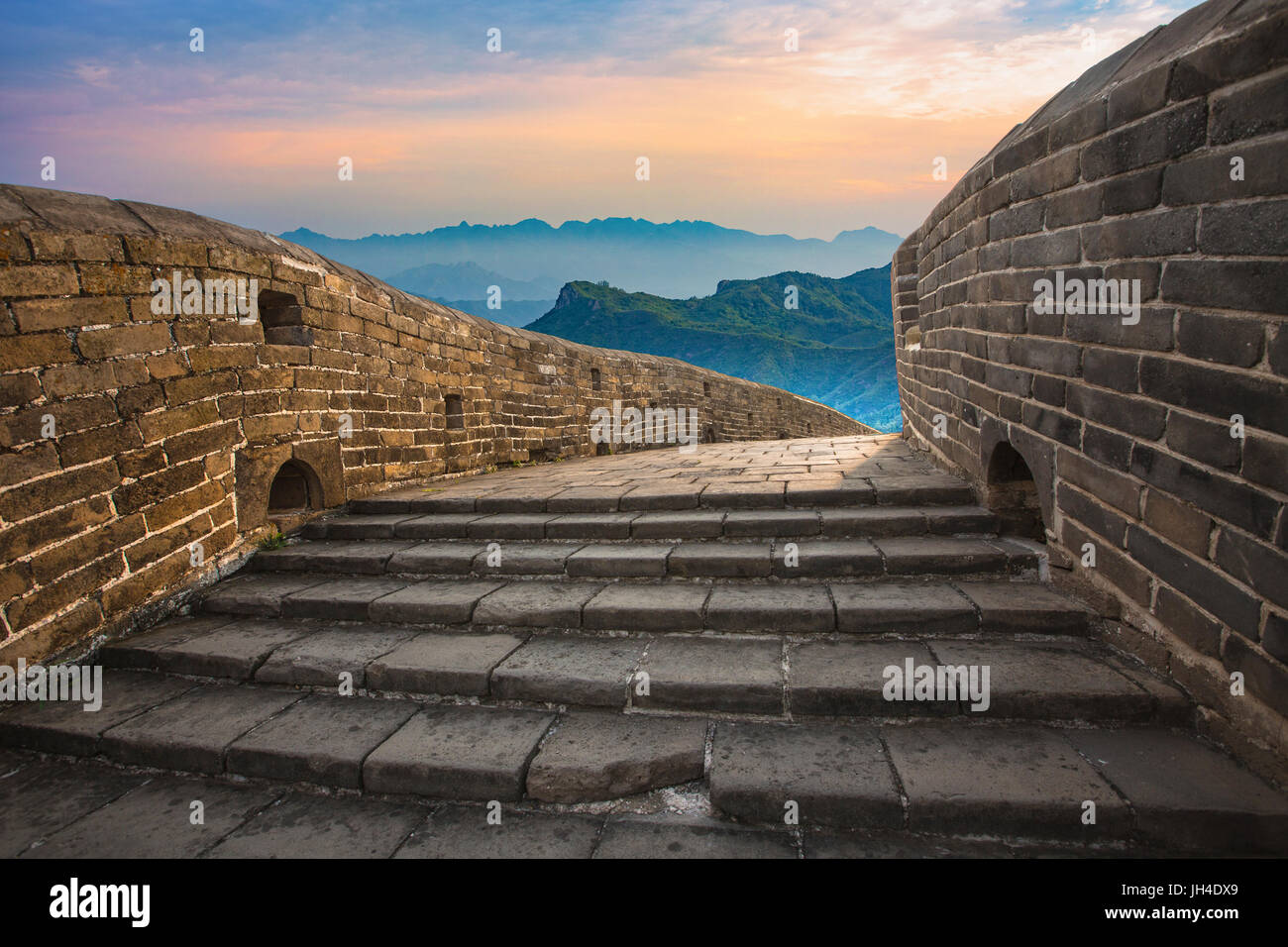 Jinshangling great wall hi-res stock photography and images - Alamy