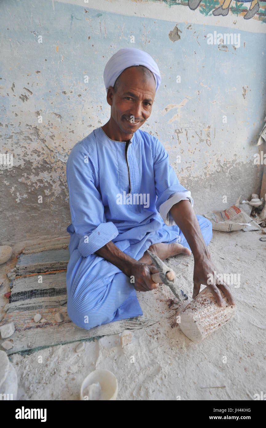 Egyption Alabaster Craftsman making pots for tourists Stock Photo - Alamy