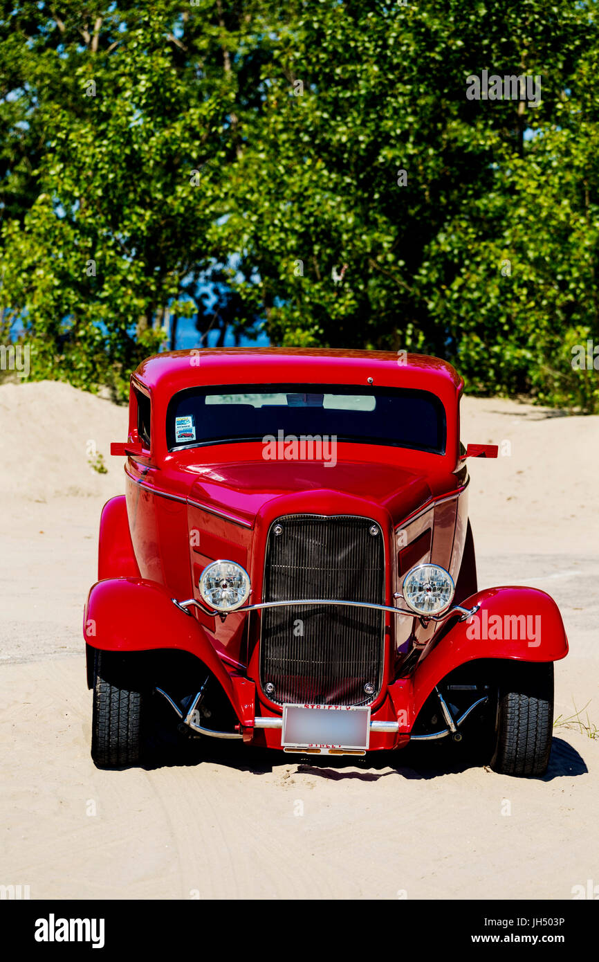 1932 ford coupe hi-res stock photography and images - Alamy
