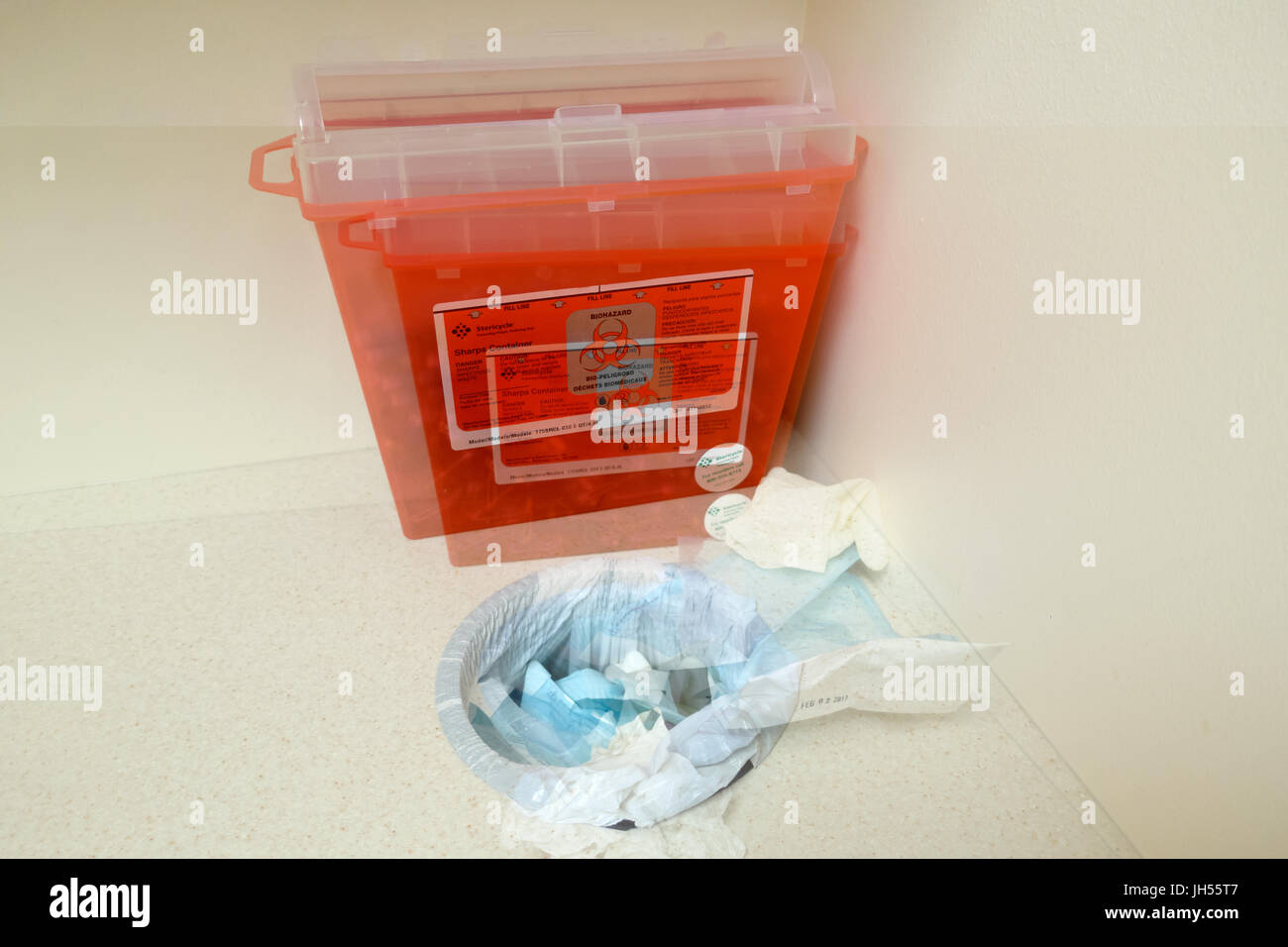 Environmental hazard safety symbol hi-res stock photography and images ...