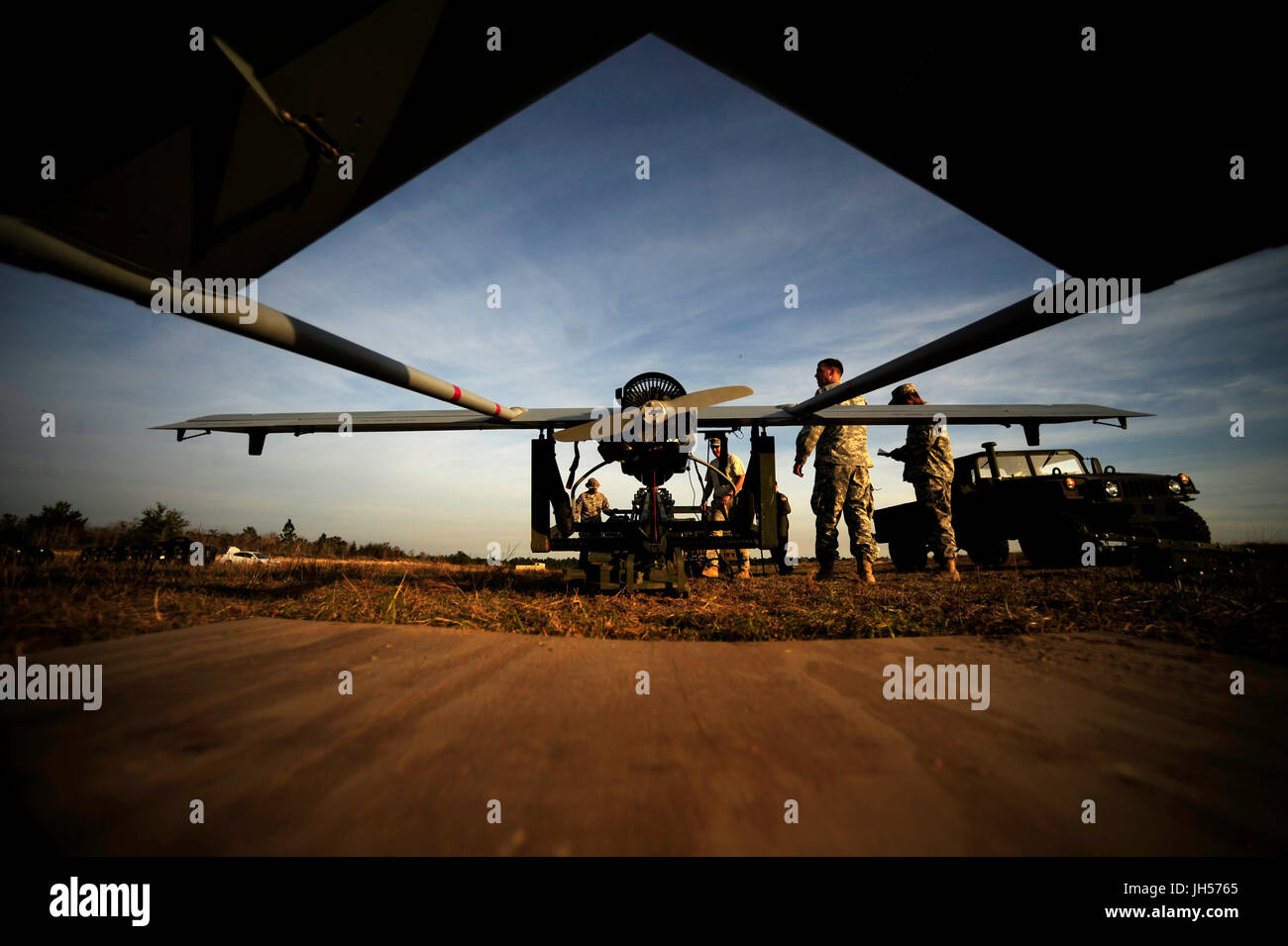 Drone catapult hi-res stock photography and images - Alamy