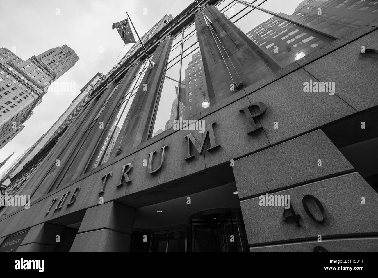 Entrance to trump tower Black and White Stock Photos & Images - Alamy