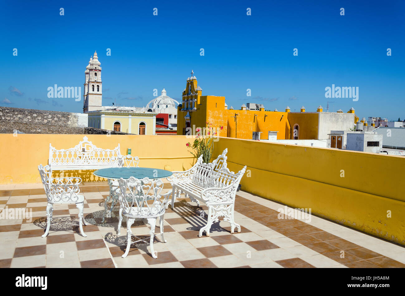 View of beautiful roof on a building in Campeche, Mexico Stock Photo ...
