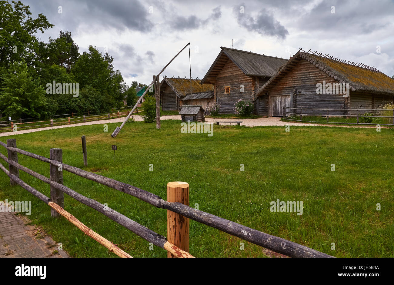 Moss covered house hi-res stock photography and images - Alamy