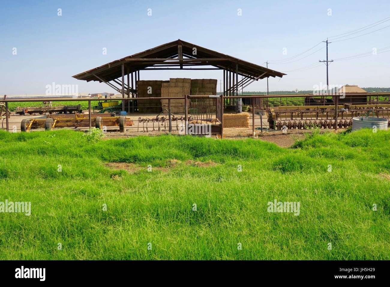 Hay storage hi-res stock photography and images - Alamy