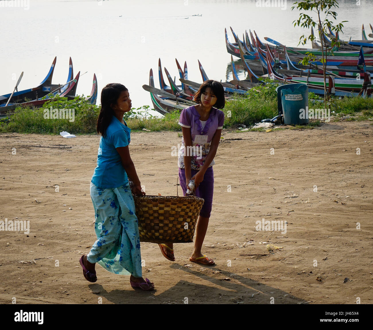 Myanmar woman bagan myanmar women burma village myanmar village hi-res ...