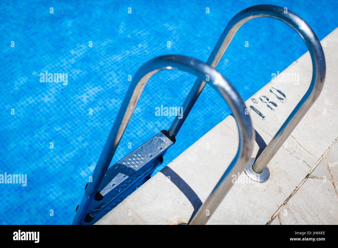 Pool ladders hi-res stock photography and images - Alamy