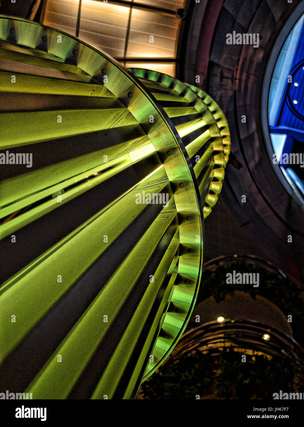 Colorful columns hi-res stock photography and images - Alamy