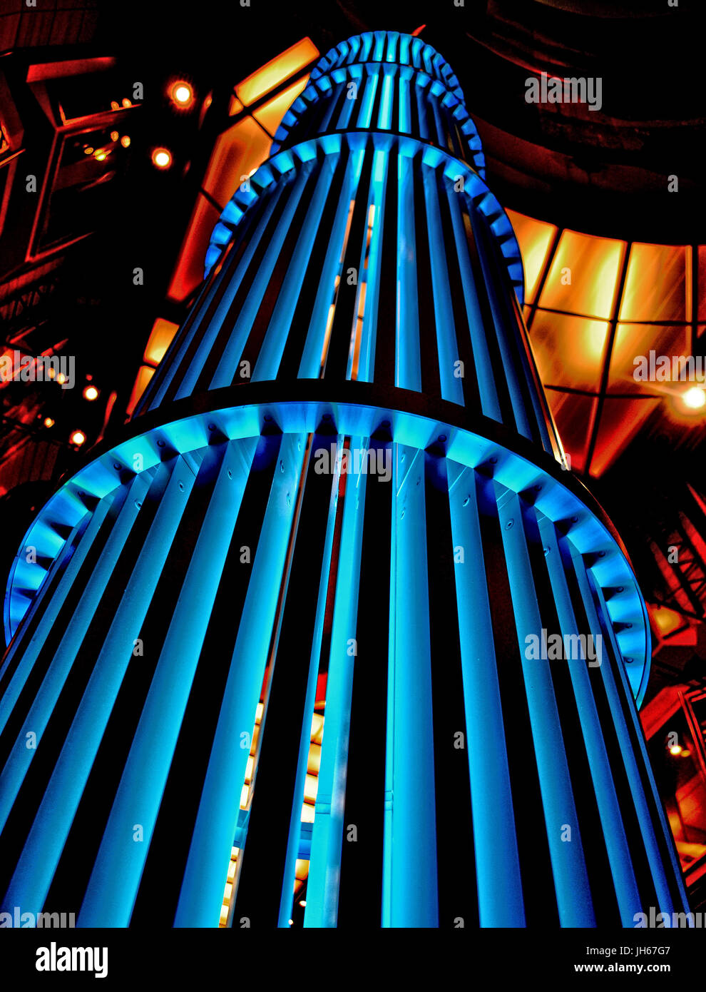 Angled structures hi-res stock photography and images - Alamy