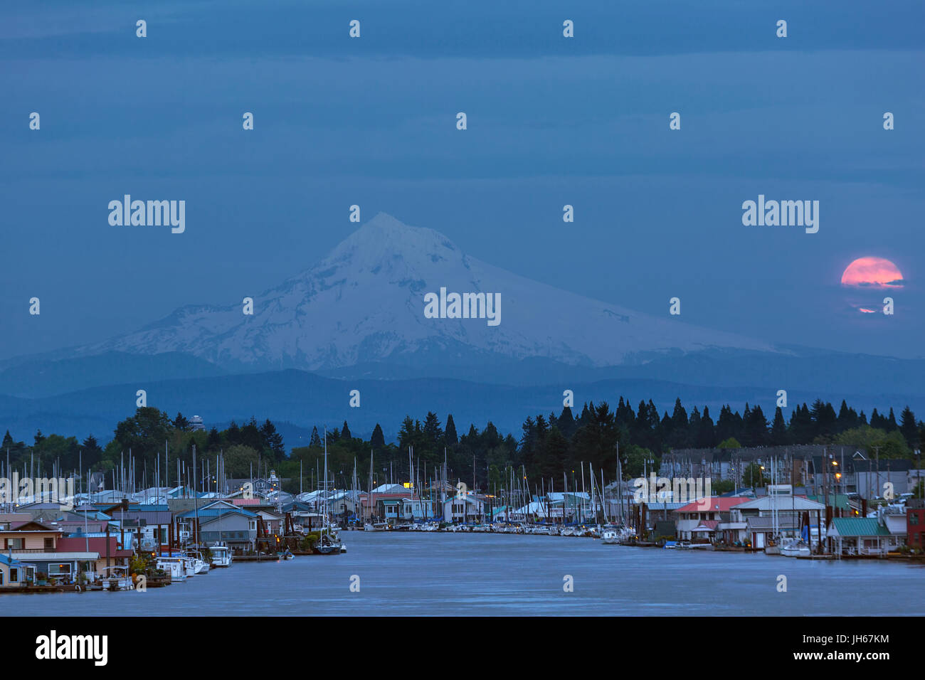 Full Moon Rising behind Mount Hood at Hayden Island in Portland Oreogn ...