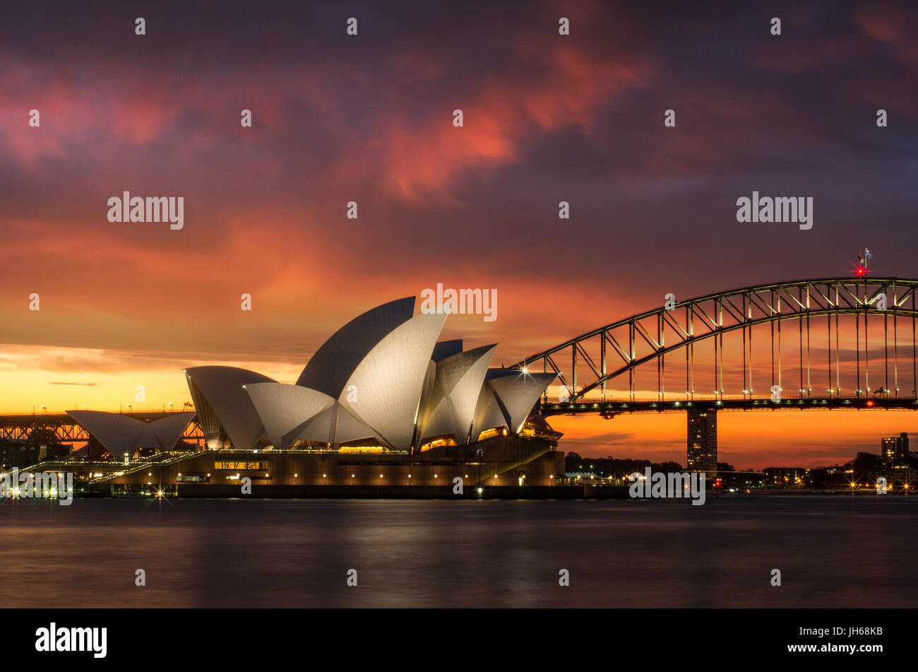 Sydney opera house sunset hi-res stock photography and images - Alamy