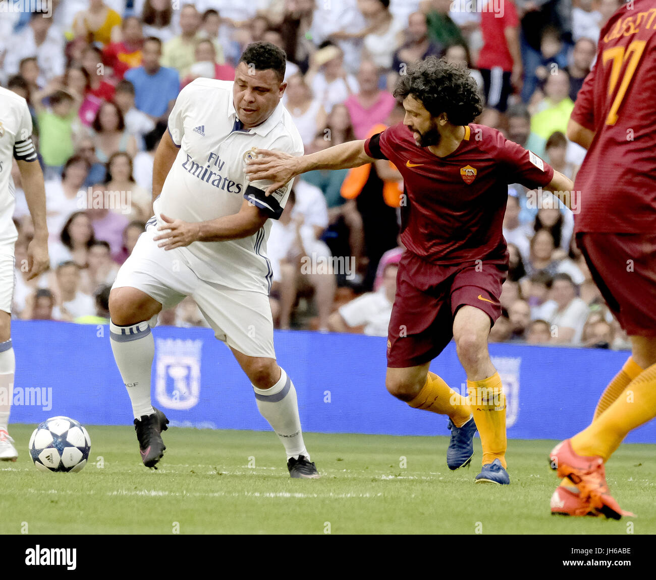 Corazon Classic Match 2017 'Heartbeats for Africa' between legends of ...