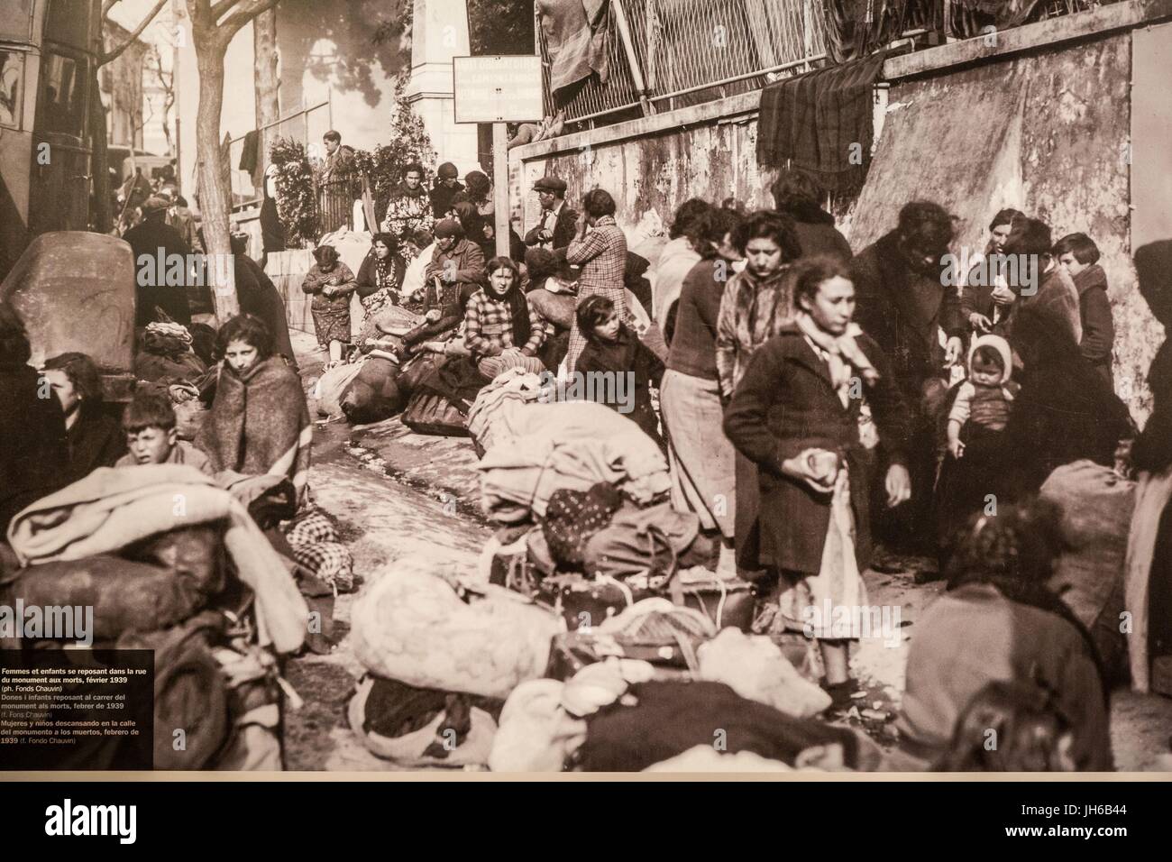 Spanish republican refugee hi-res stock photography and images - Alamy