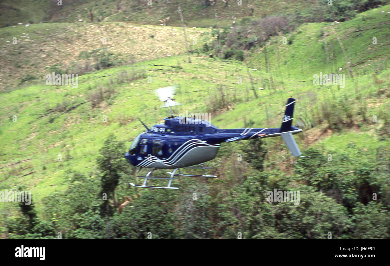 Wire helicopter hi-res stock photography and images - Alamy