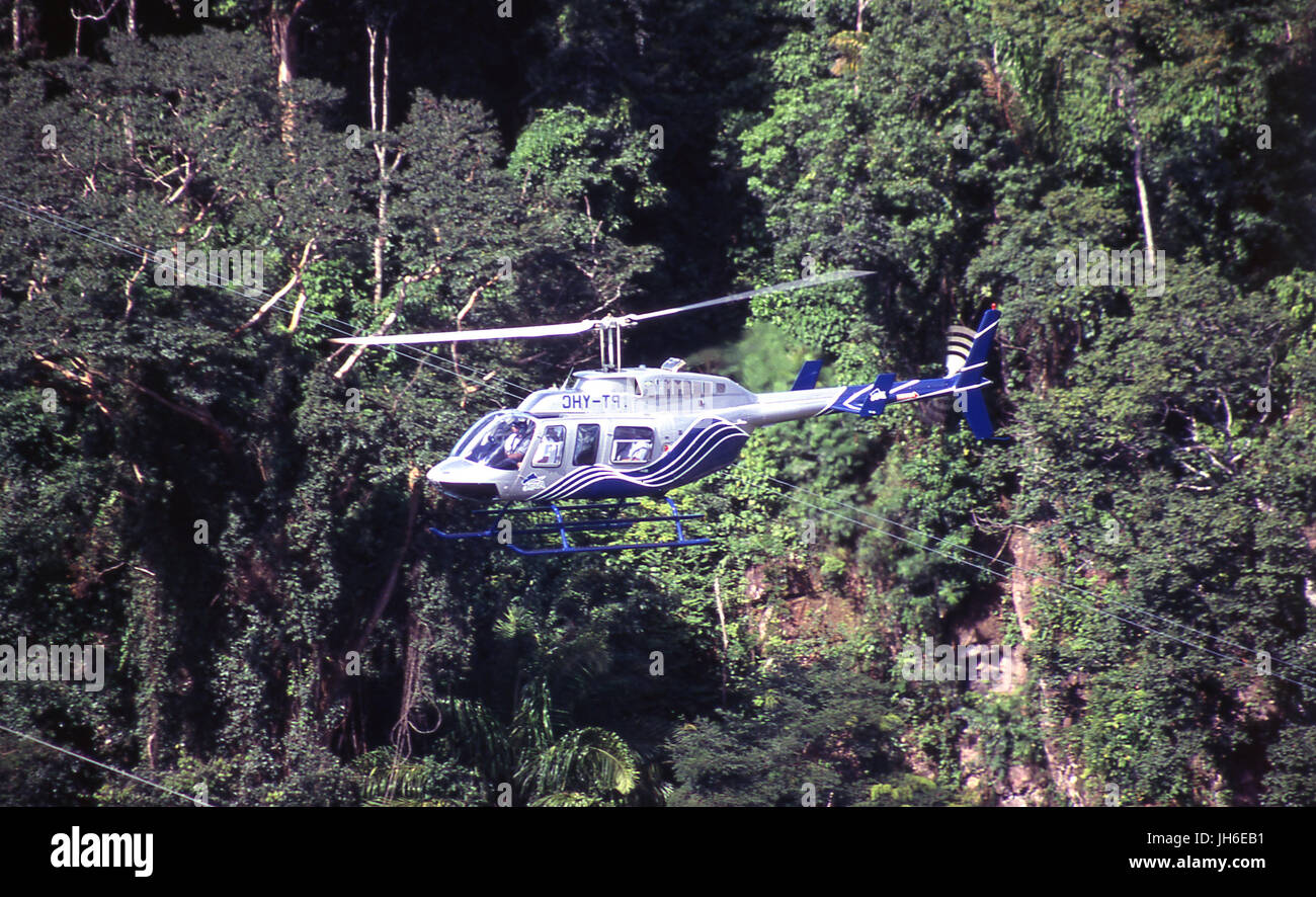 Helicopter with tree hi-res stock photography and images - Alamy