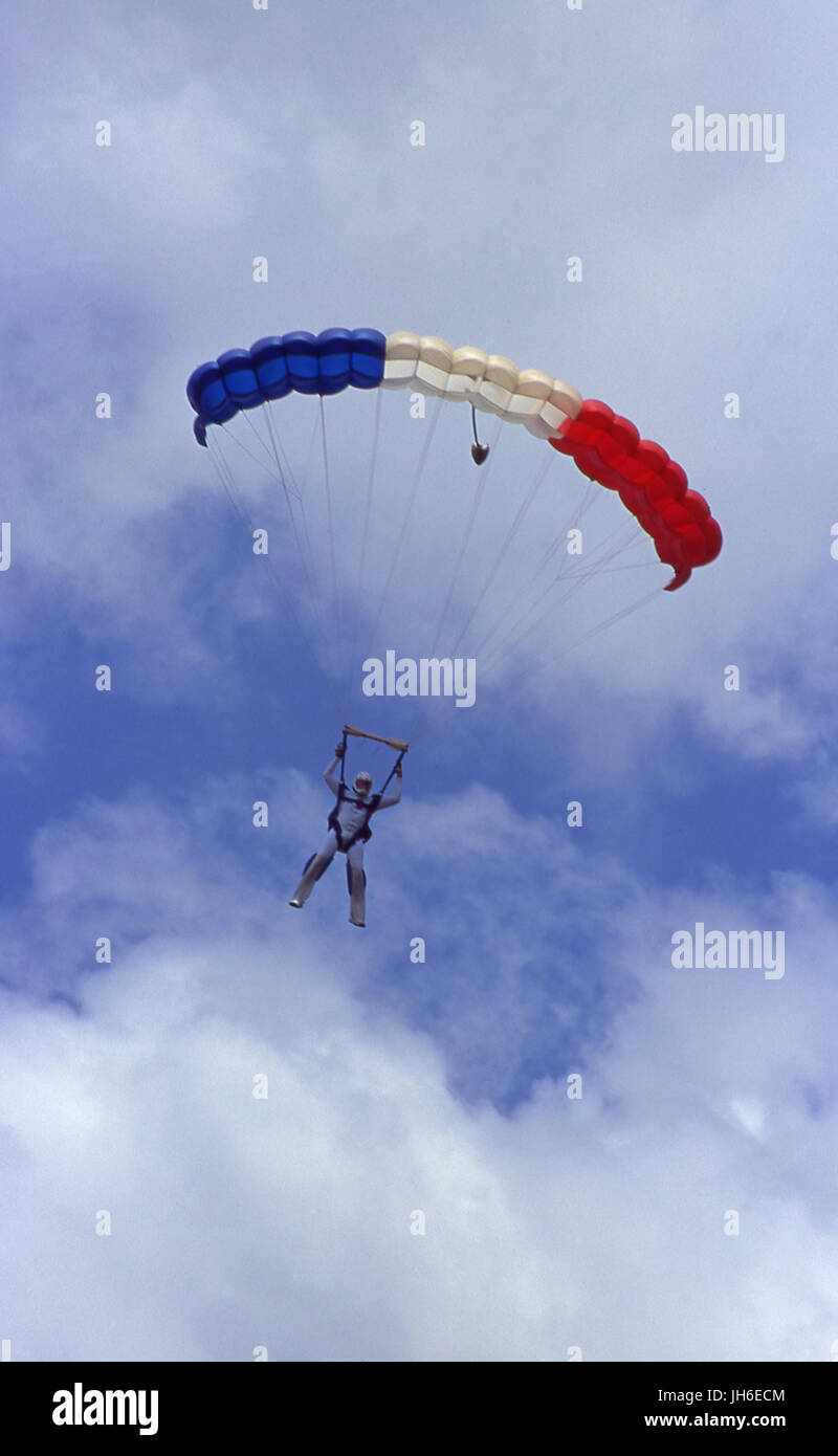 Parachute helmet hi-res stock photography and images - Alamy