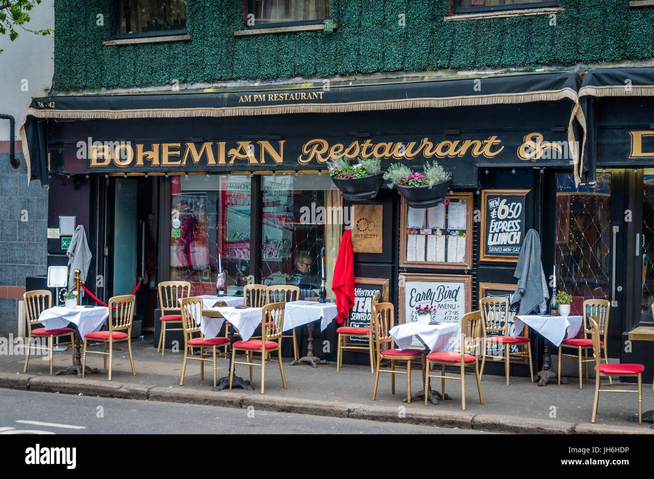 Restaurant terrace in downtown Belfast Stock Photo - Alamy