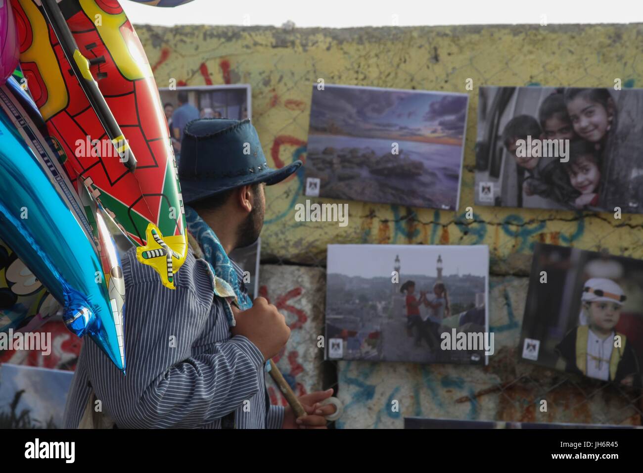Gaza, Palestine. 12th July, 2017. Photo exhibition, under the title ...