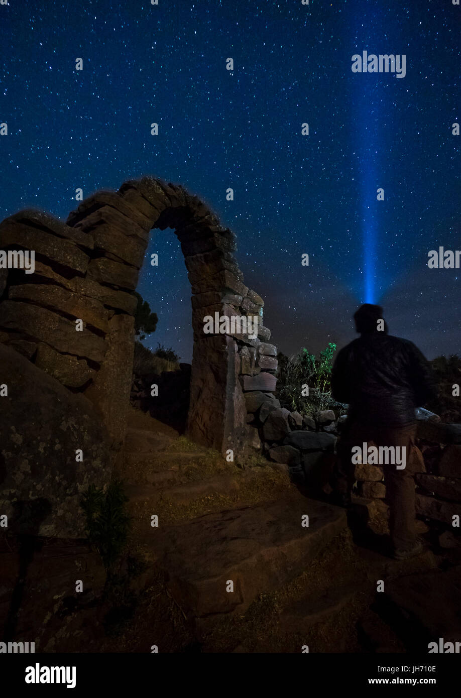 Man staring sky hi-res stock photography and images - Alamy