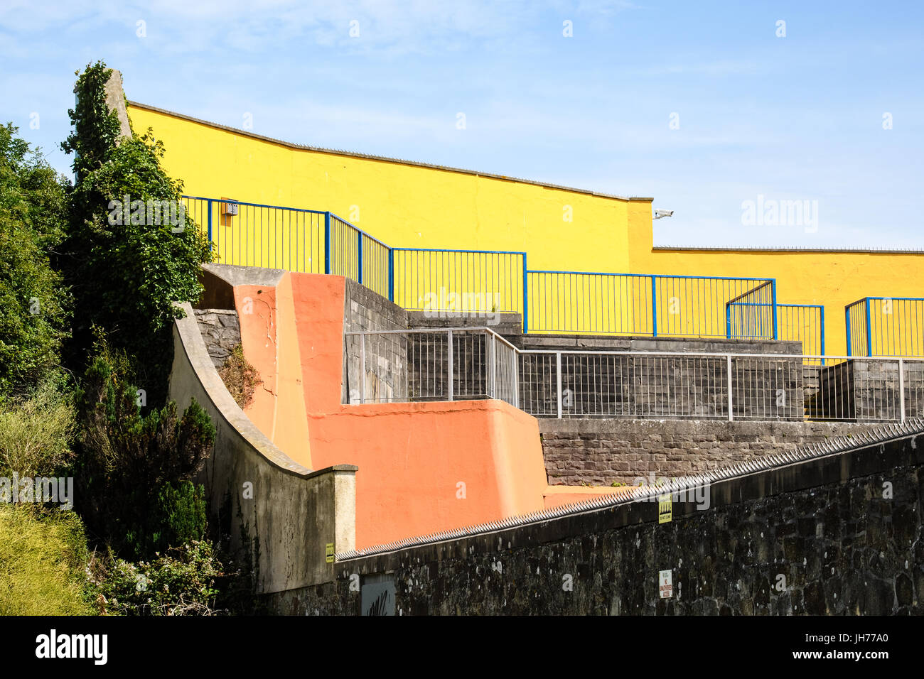 Portishead lido hi-res stock photography and images - Alamy