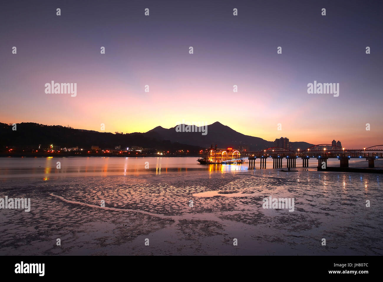 Bridge River Guandu Bridge Taipei High Resolution Stock Photography and ...