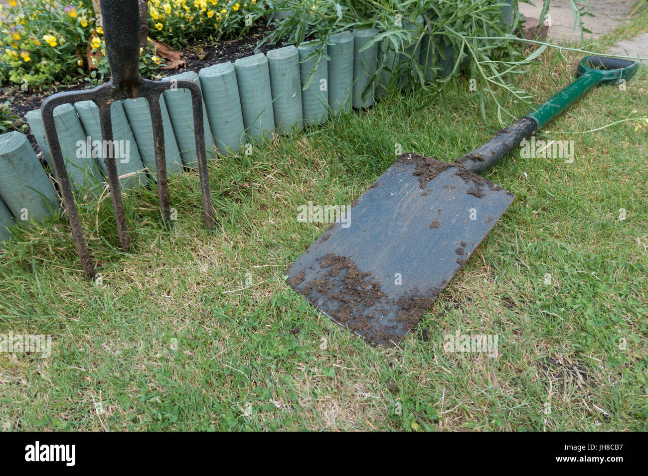 Garden fork and garden spade Stock Photo - Alamy