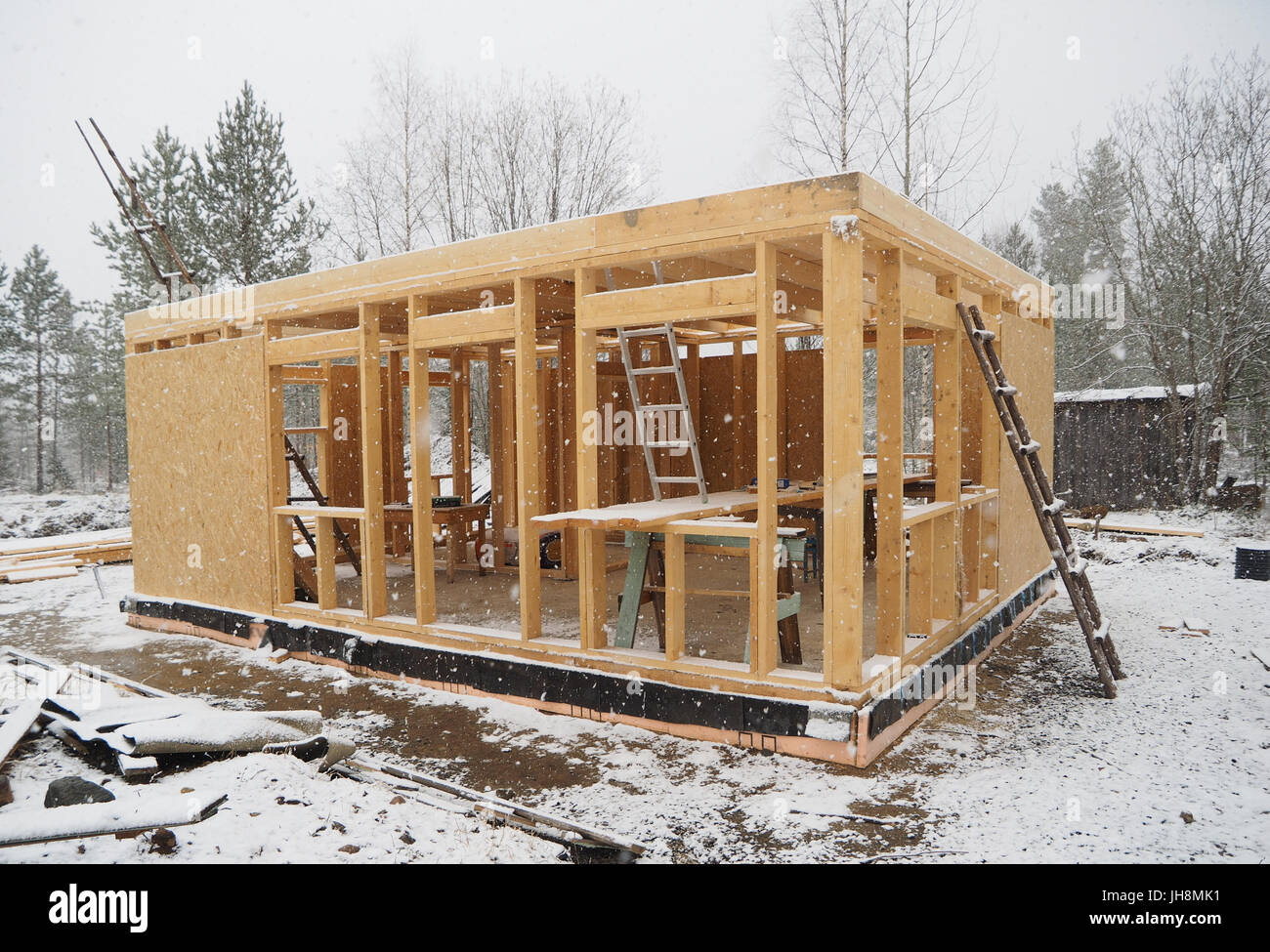 Construction of a frame house Stock Photo - Alamy