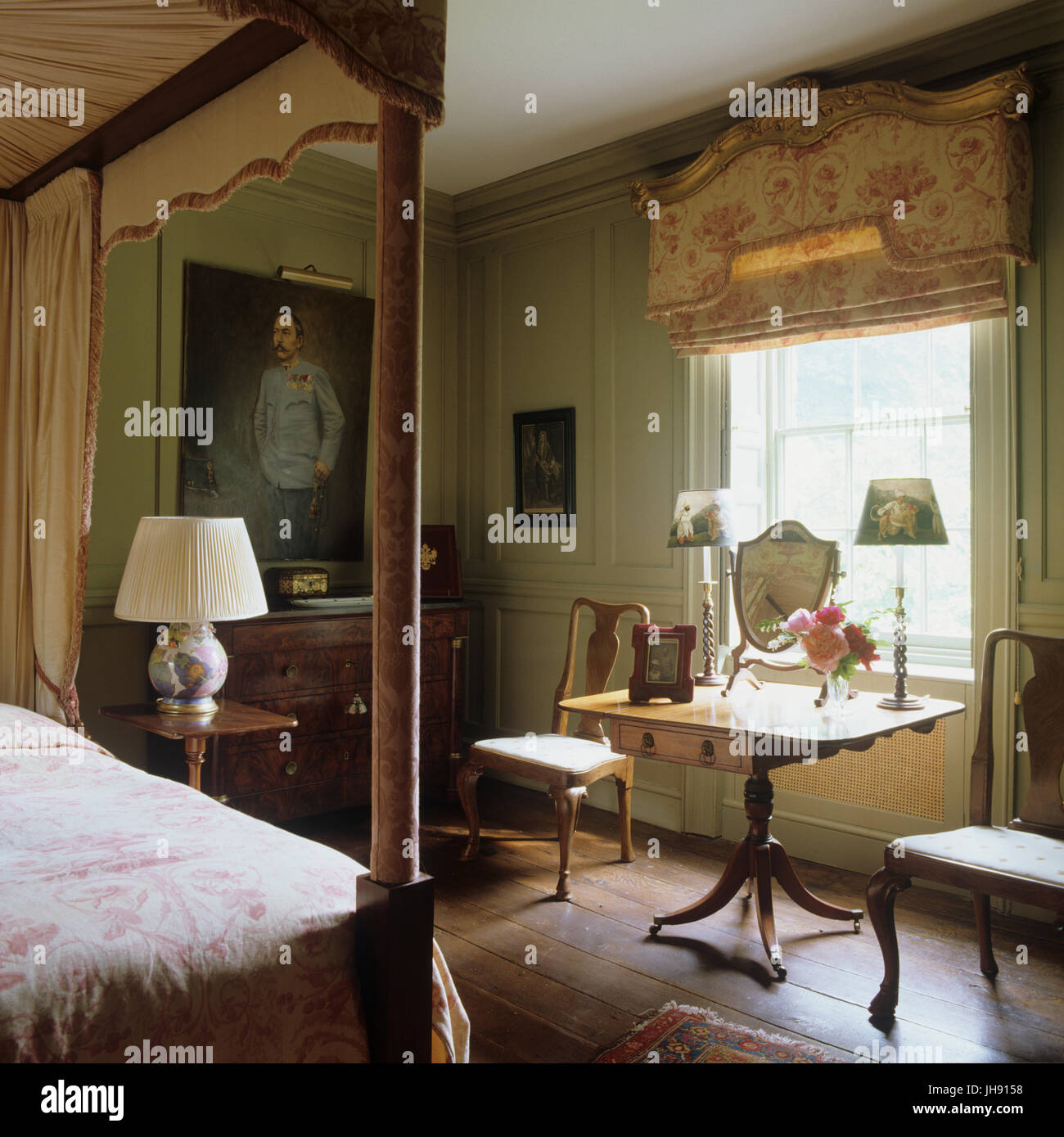 Regency furniture hi-res stock photography and images - Alamy