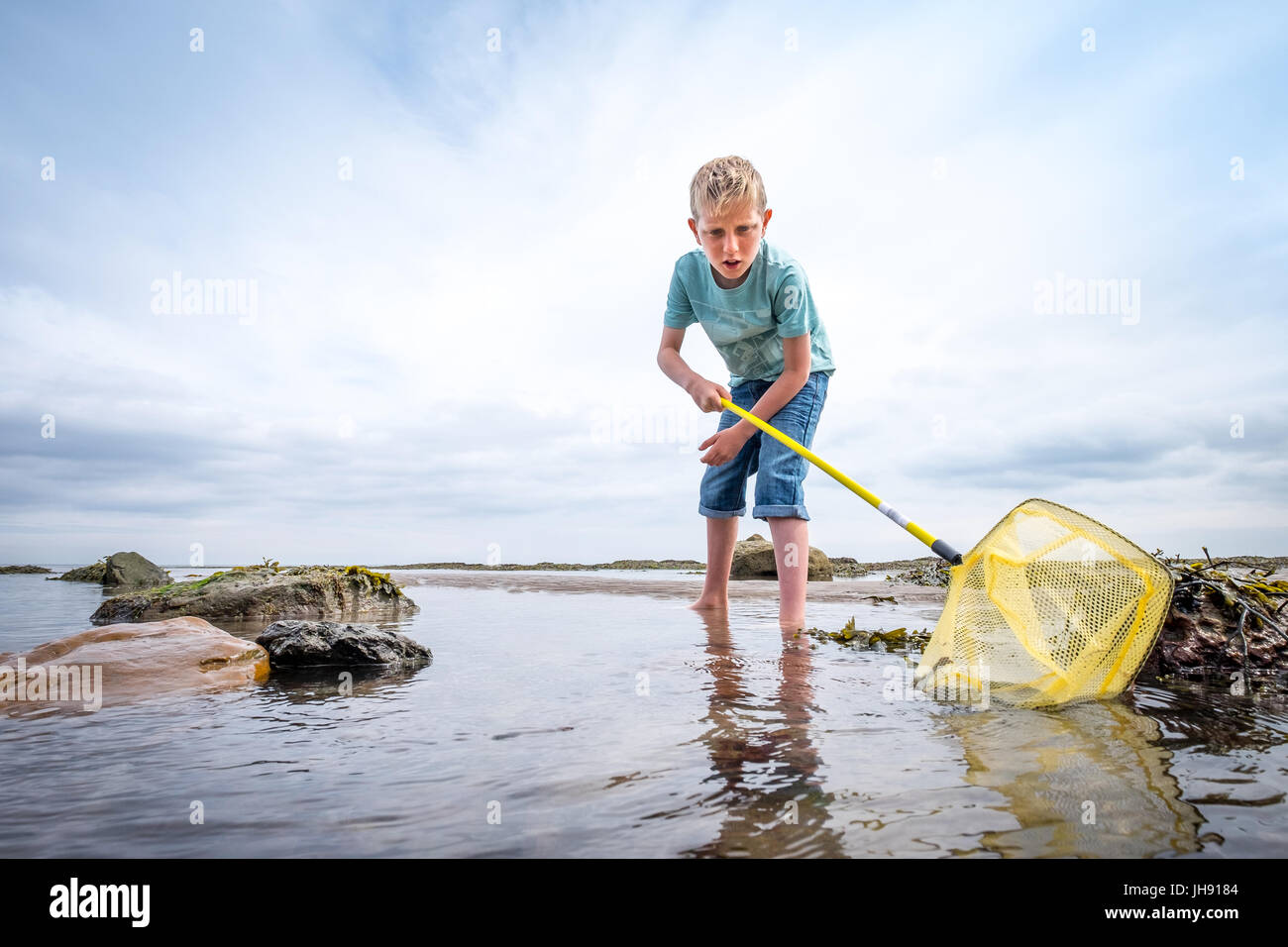 Child fishing uk hi-res stock photography and images - Alamy