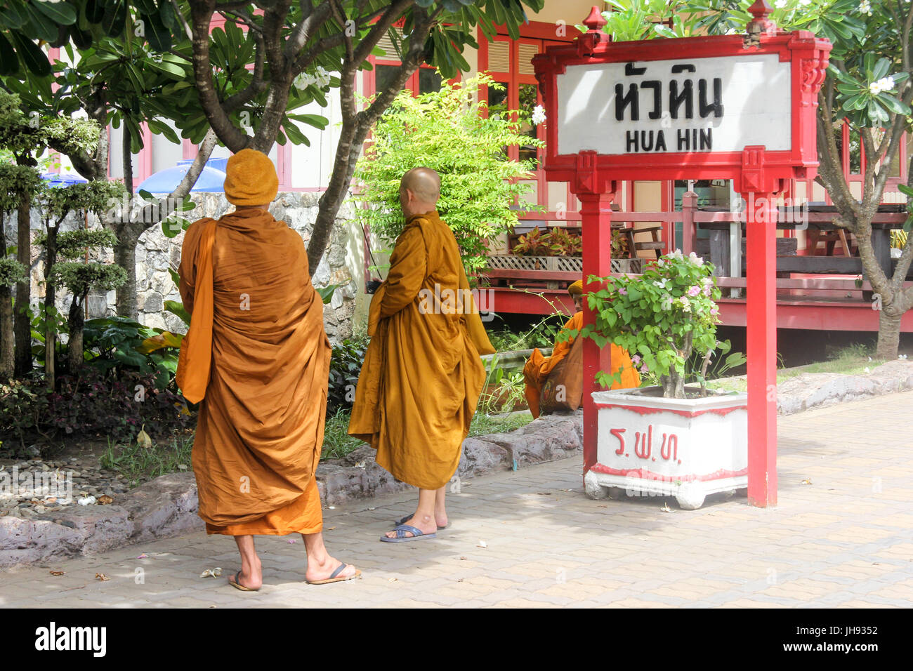 Buddhist monks at railway station hi-res stock photography and images ...