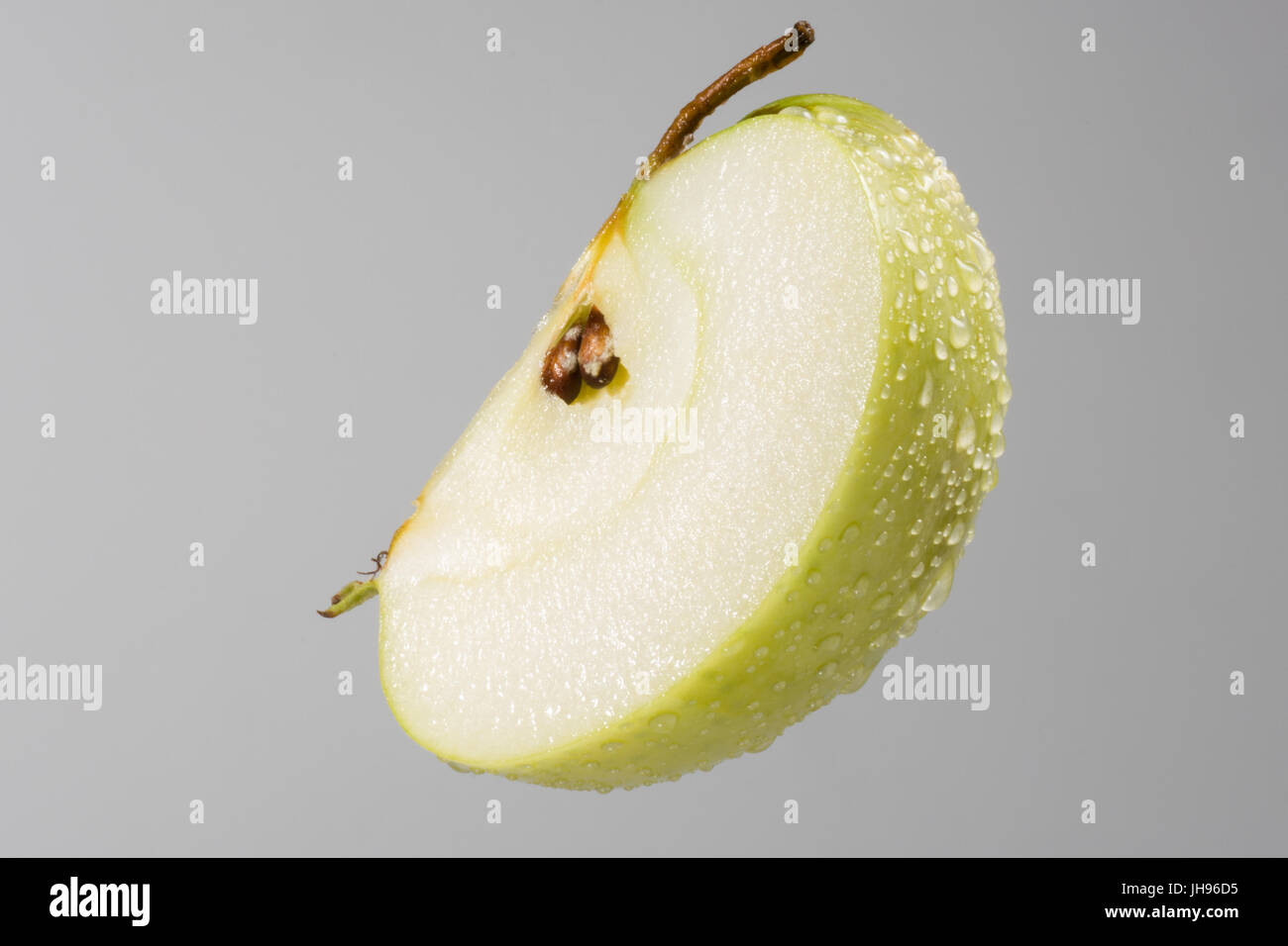 Cross section of an apple hi-res stock photography and images - Alamy