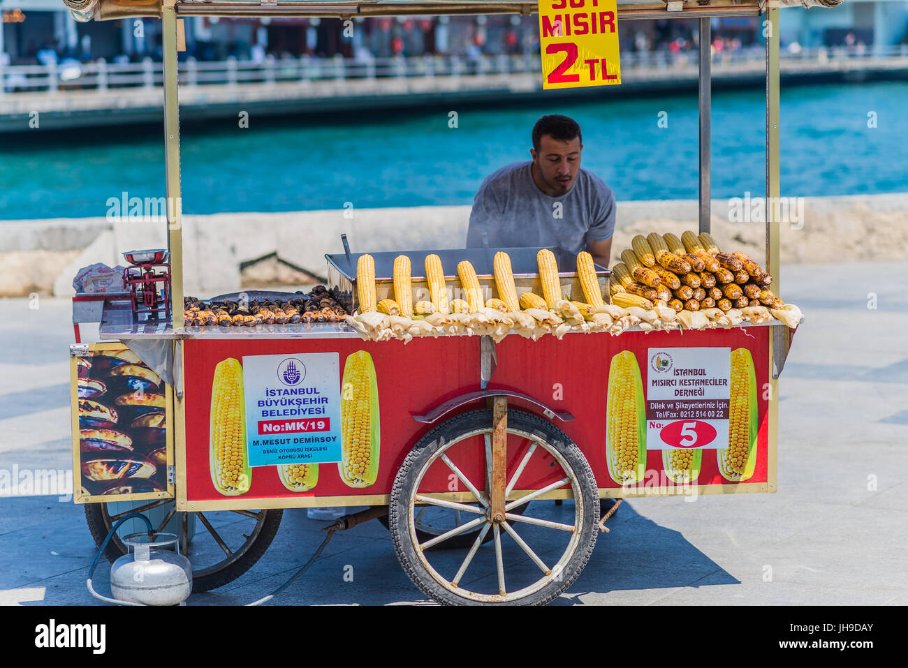 Turkish kebab street stall istanbul hi-res stock photography and images ...