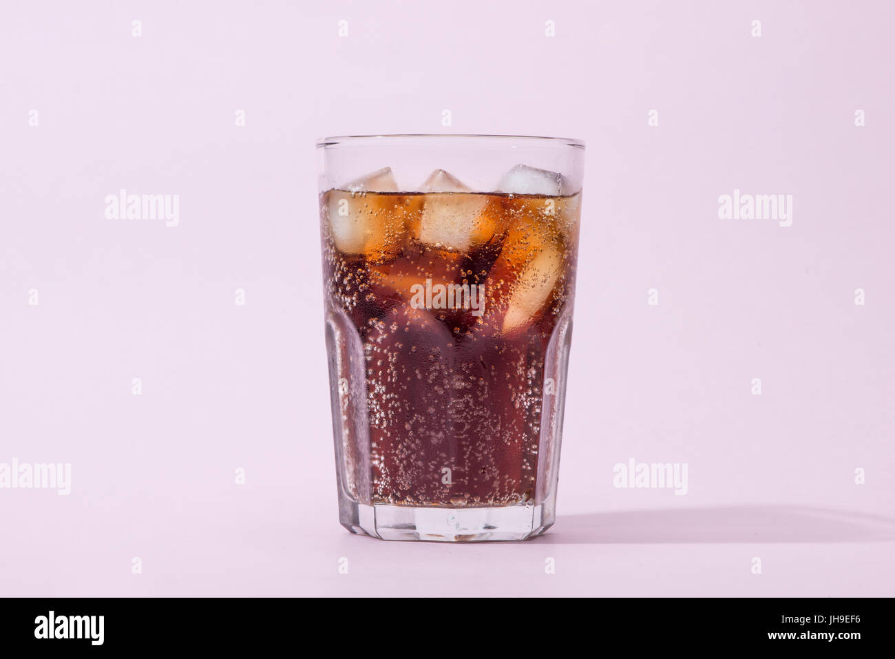 Coke splash hi-res stock photography and images - Alamy