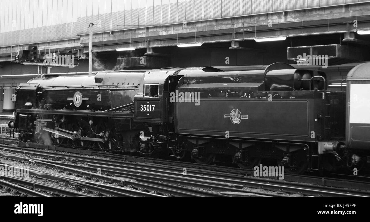 London excursion Black and White Stock Photos & Images - Alamy