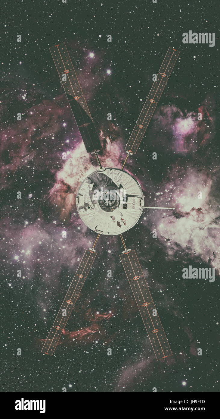 The European Space Agency's Automated Transfer Vehicle-4 approaches the ...