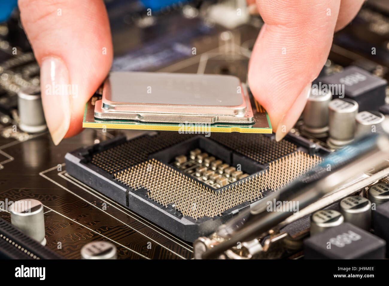 Processors testing hi-res stock photography and images - Alamy