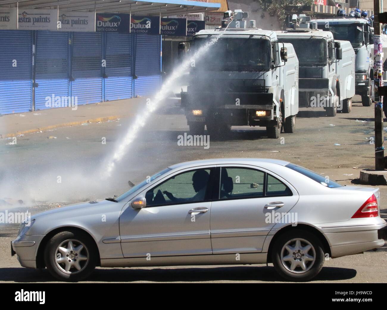 Zimbabwe police hi-res stock photography and images - Alamy