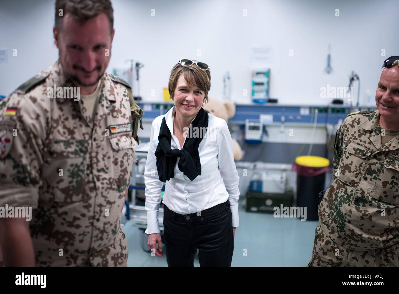 Mazar-i-Sharif, Afghanistan. 13th July, 2017. Elke Buedenbender, wife ...