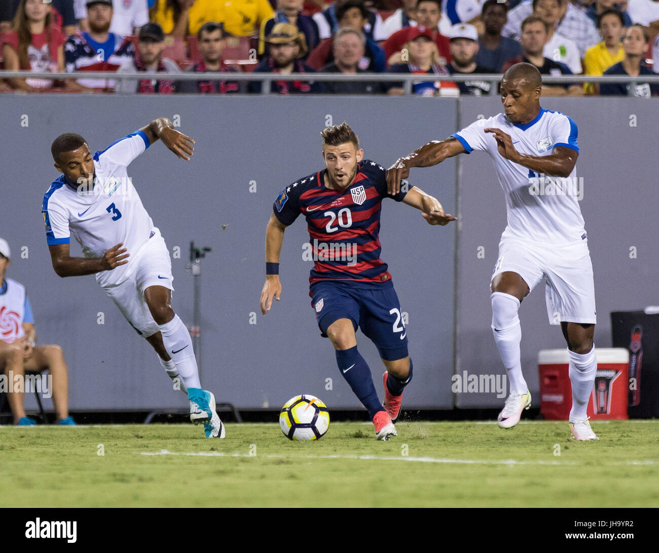 July 12, 2017 - United States midfielder Paul Arriola (20) gets between ...