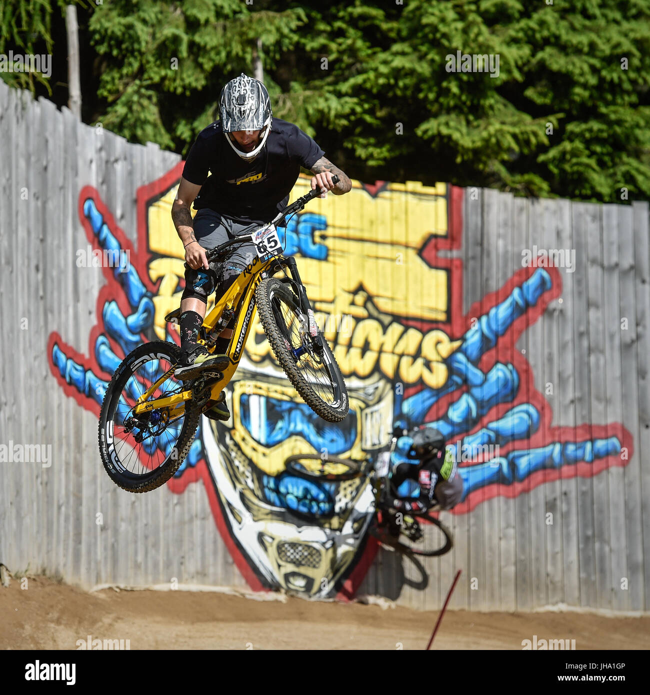 Luke cryer hi-res stock photography and images - Alamy