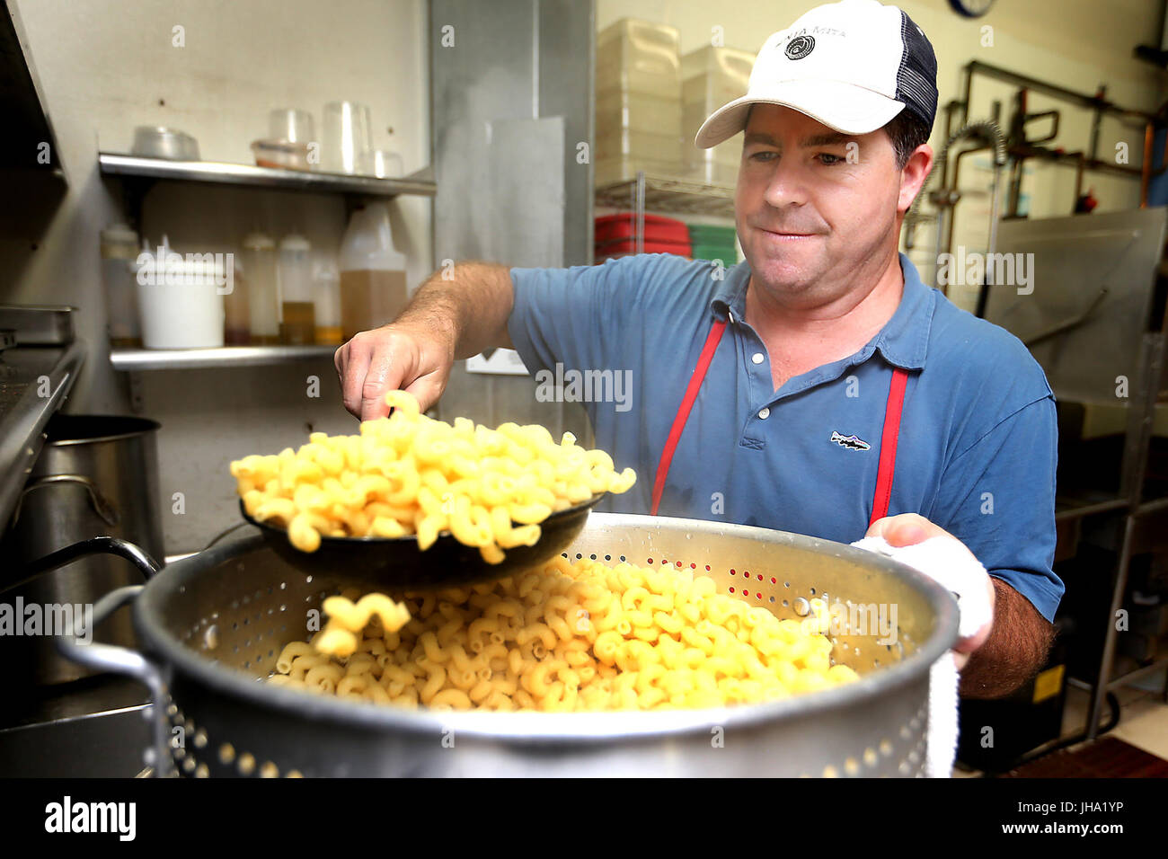 Matt simpson hi-res stock photography and images - Alamy