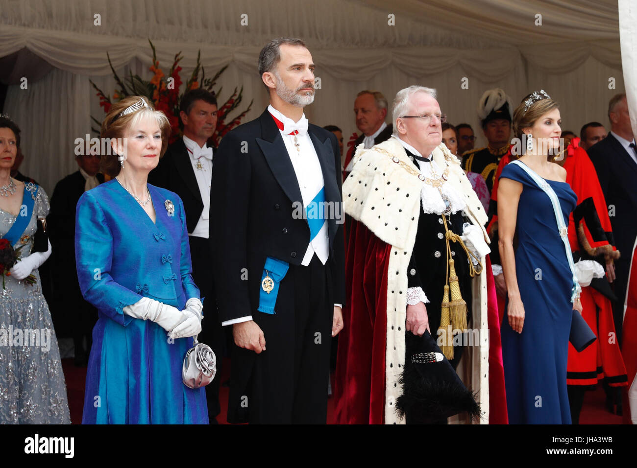 Spanish King Felipe VI and Queen Letizia with Andrew Parmley and his ...