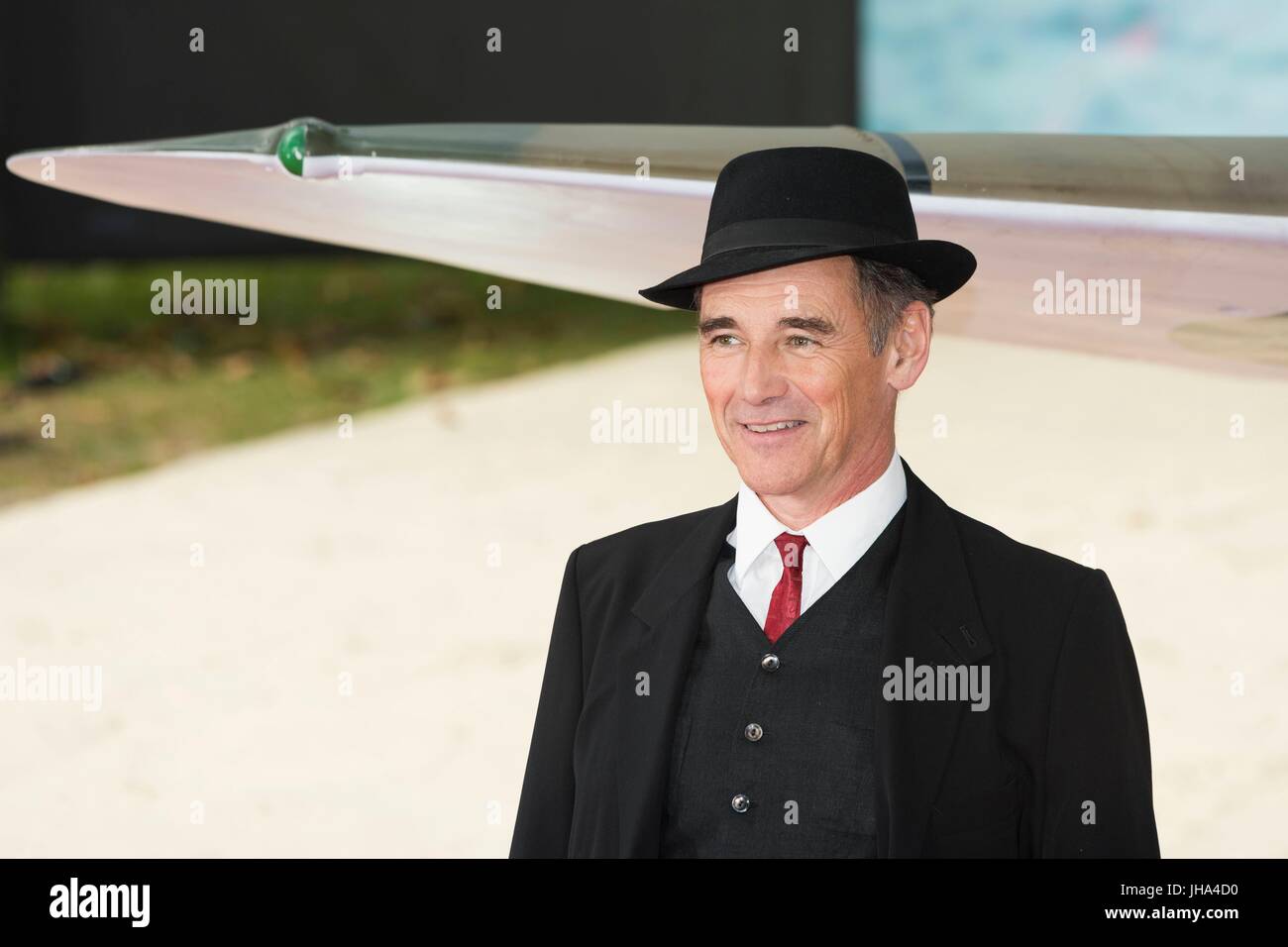 Uk film premiere world war hi-res stock photography and images - Alamy