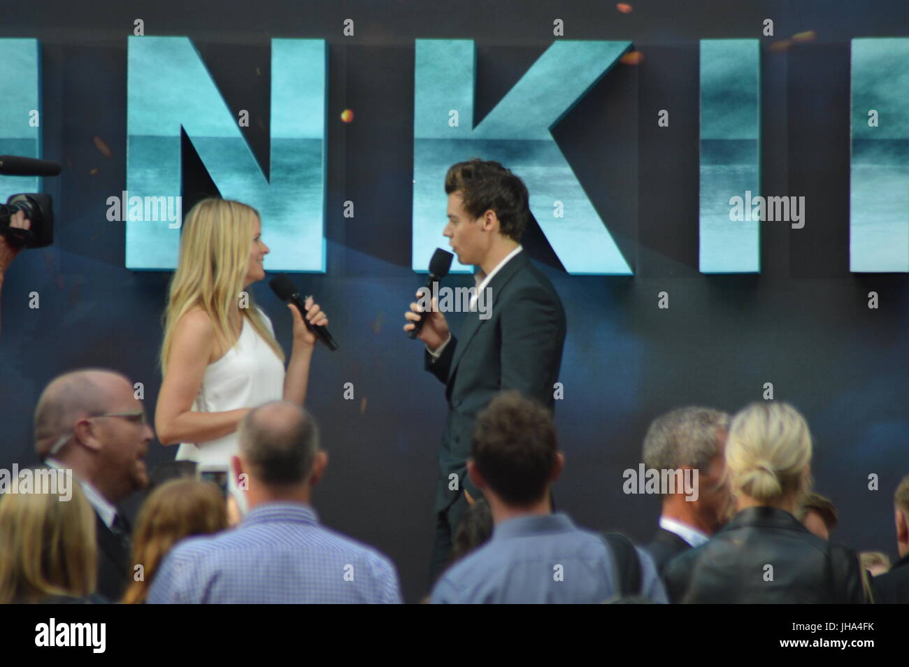 Harry styles dunkirk hi-res stock photography and images - Alamy