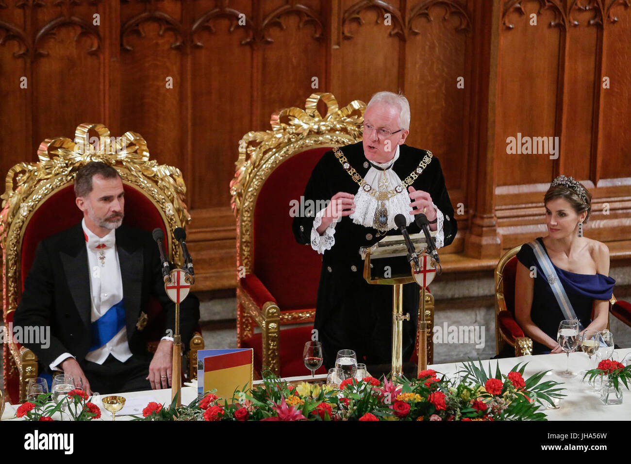 Spanish King Felipe VI and Queen Letizia with Andrew Parmley during ...