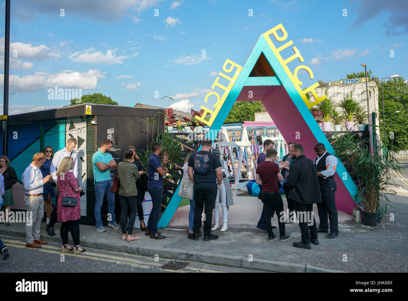 Food pyramid 80s hi-res stock photography and images - Alamy