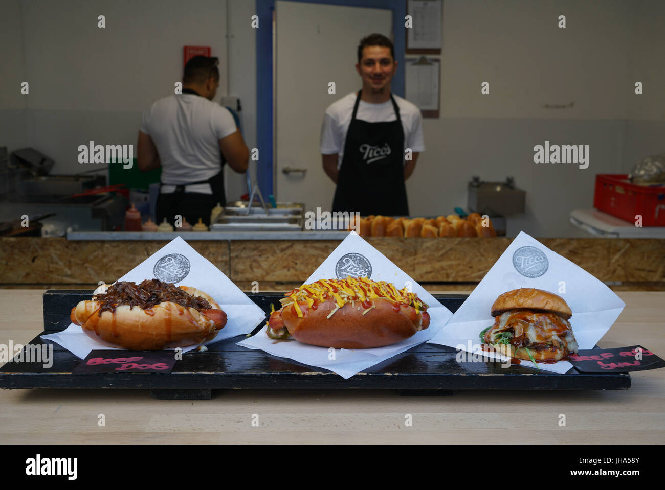 Food pyramid 80s hi-res stock photography and images - Alamy