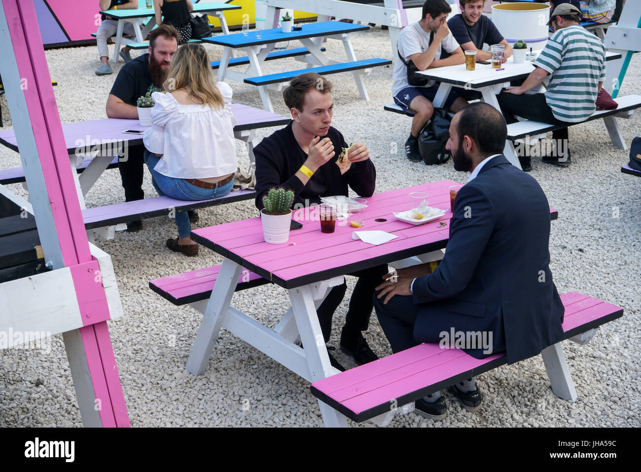 Food pyramid 80s hi-res stock photography and images - Alamy