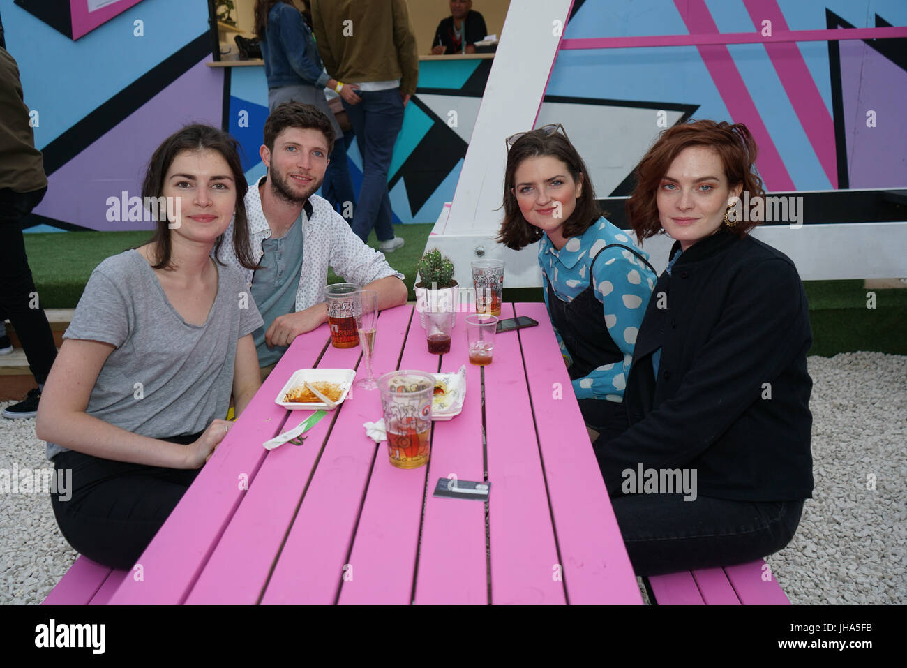 Food pyramid 80s hi-res stock photography and images - Alamy