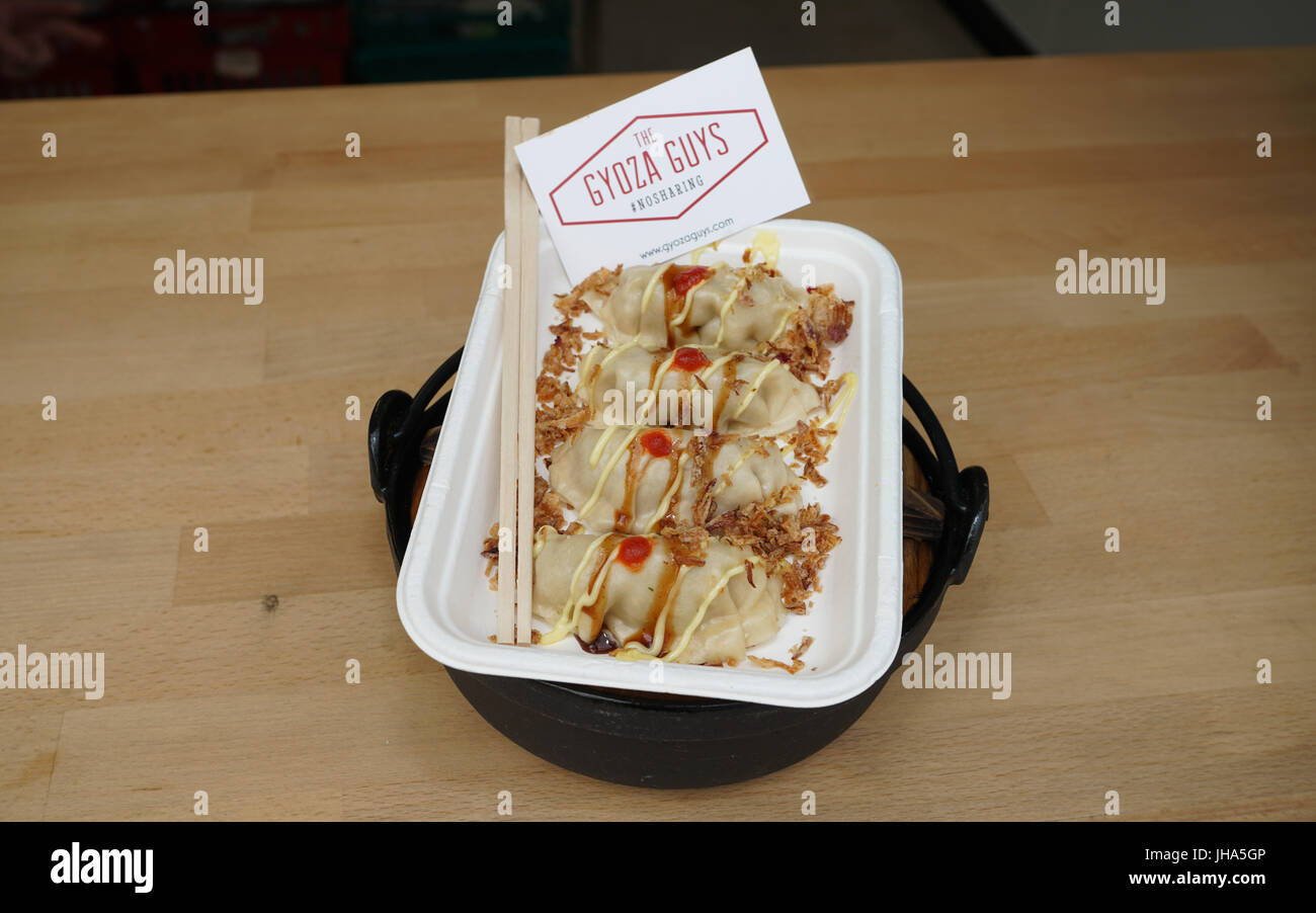 Food pyramid 80s hi-res stock photography and images - Alamy